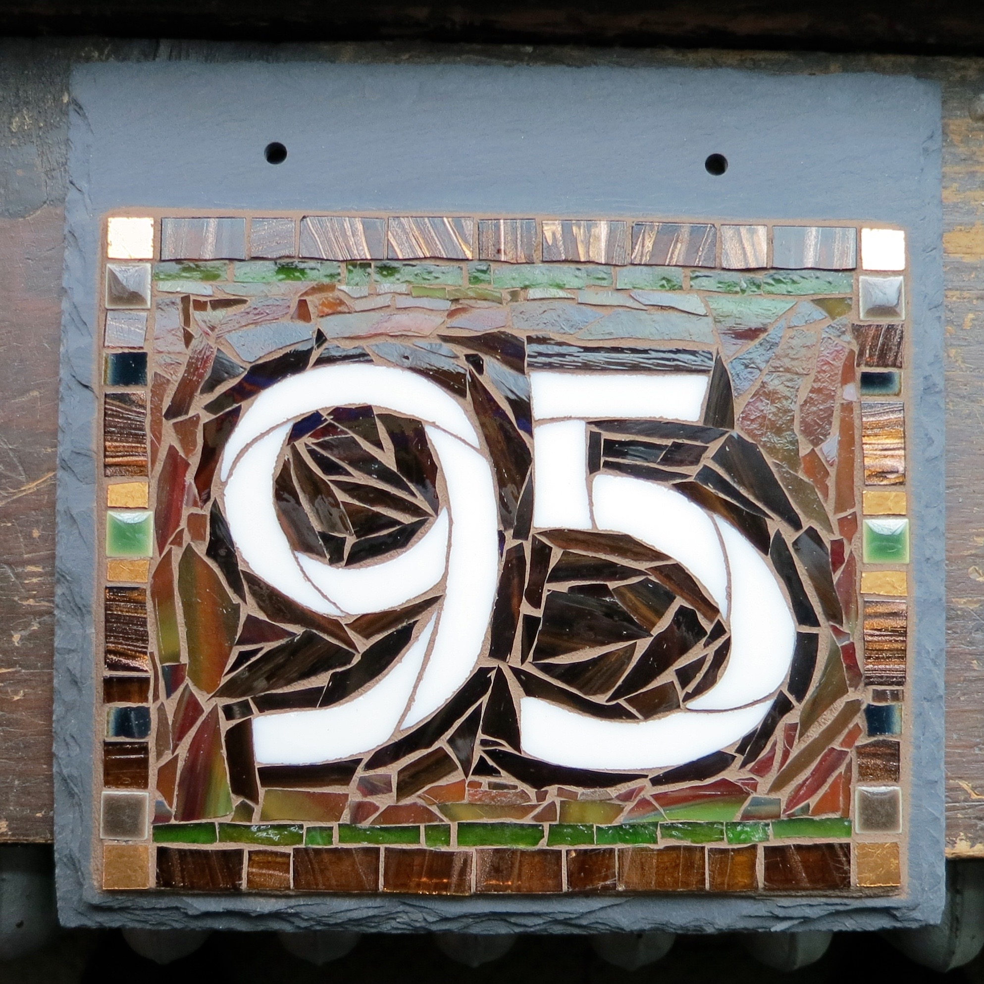 Arts and Crafts Style House Number in Chelsea Studio Font - Nutmeg ...